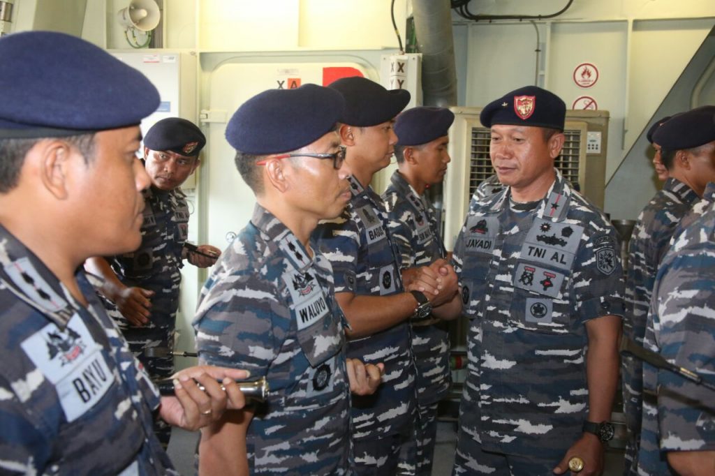 28 Perwira Satgas Demo Tempur Laut Naik Pangkat - MaritimNews.com